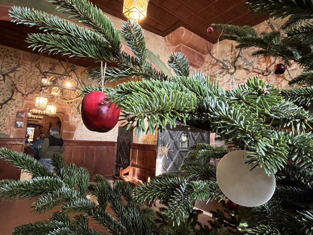 Getting into the Christmas spirit: preparations | Château du Haut ...
